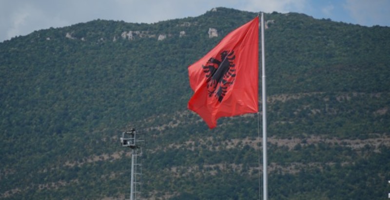 Flamuri I Shqiperise Vizatim